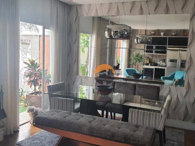 Casa de Condomínio com 3 Quartos e 3 banheiros à Venda, 180 m² por R$ 899.000