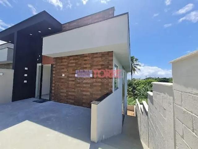 Casa de Condomínio com 3 Quartos e 3 banheiros à Venda, 230 m² por R$ 910.000