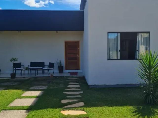 Casa de Condomínio com 3 Quartos e 3 banheiros à Venda, 800 m² por R$ 1.400.000