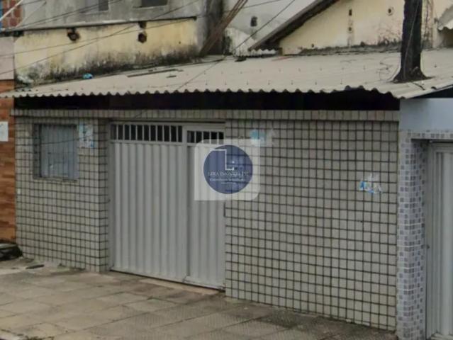 Casa de Condomínio com 3 Quartos e 3 banheiros à Venda, 90 m² por R$ 330.000