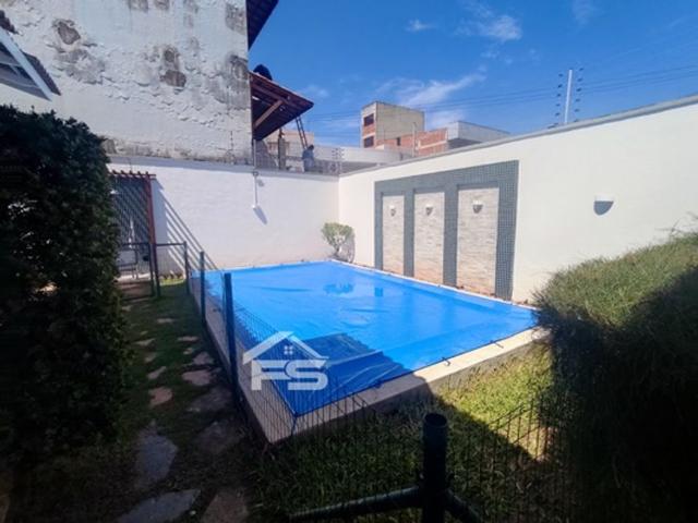 Casa de Condomínio com 3 Quartos e 3 banheiros à Venda, 90 m² por R$ 330.000