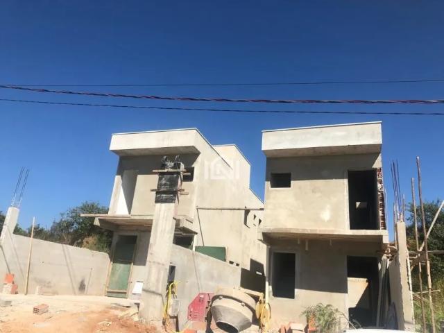 Casa de Condomínio com 3 Quartos e 4 banheiros à Venda, 115 m² por R$ 910.000