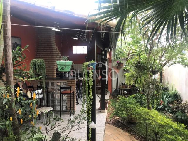 Casa de Condomínio com 3 Quartos e 4 banheiros à Venda, 160 m² por R$ 829.800