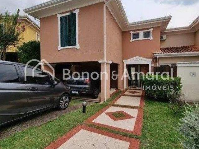 Casa de Condomínio com 3 Quartos e 4 banheiros à Venda, 180 m²