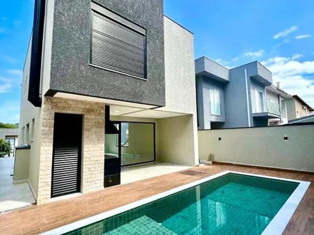 Casa de Condomínio com 3 Quartos e 4 banheiros à Venda, 240 m² por R$ 1.840.000