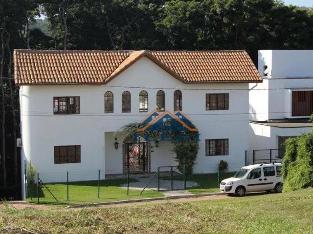 Casa de Condomínio com 3 Quartos e 4 banheiros à Venda, 280 m² por R$ 1.500.000