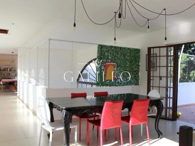 Casa de Condomínio com 3 Quartos e 4 banheiros à Venda, 280 m² por R$ 1.500.000