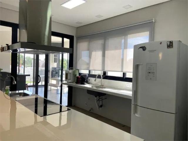 Casa de Condomínio com 3 Quartos e 5 banheiros à Venda, 250 m² por R$ 1.930.000