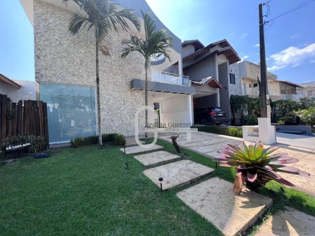 Casa de Condomínio com 3 Quartos e 5 banheiros à Venda, 250 m² por R$ 1.390.000