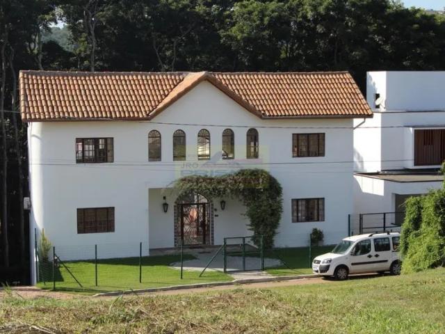 Casa de Condomínio com 3 Quartos e 5 banheiros à Venda, 350 m² por R$ 1.500.000