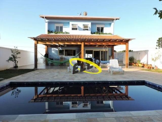 Casa de Condomínio com 3 Quartos e 5 banheiros à Venda, 373 m² por R$ 1.970.000