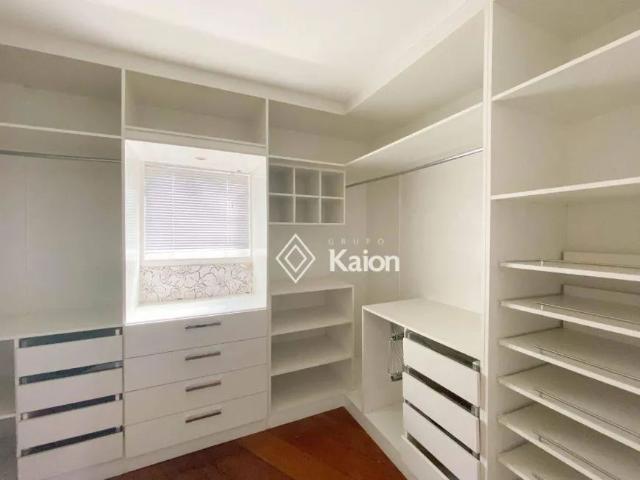 Casa de Condomínio com 3 Quartos para alugar, 400m² Parque Village Castelo