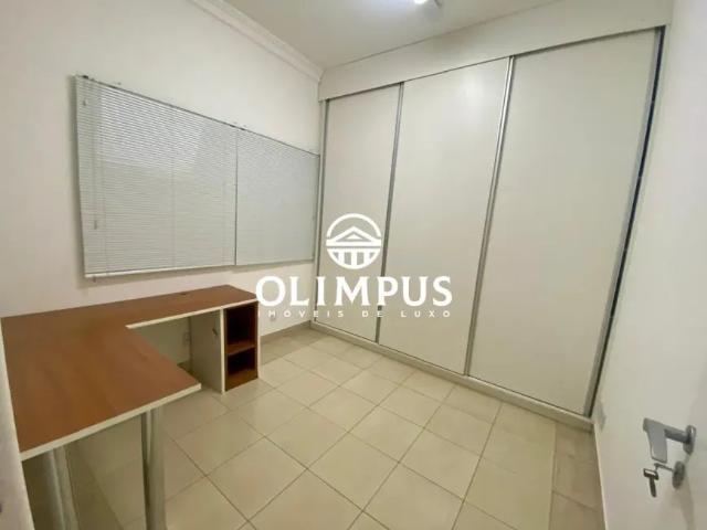 Casa de Condomínio com 3 Quartos para alugar, 420m² Morada da Colina