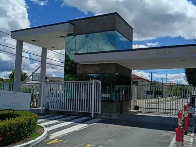Casa de Condomínio com 3 Quartos para alugar, 100m² Flores