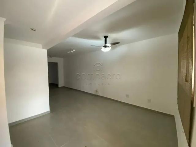 Casa de Condomínio com 3 Quartos para alugar, 120m² Jardim Caparroz