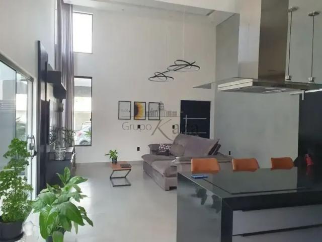 Casa de Condomínio com 3 Quartos para alugar, 150m² Bairro do Grama