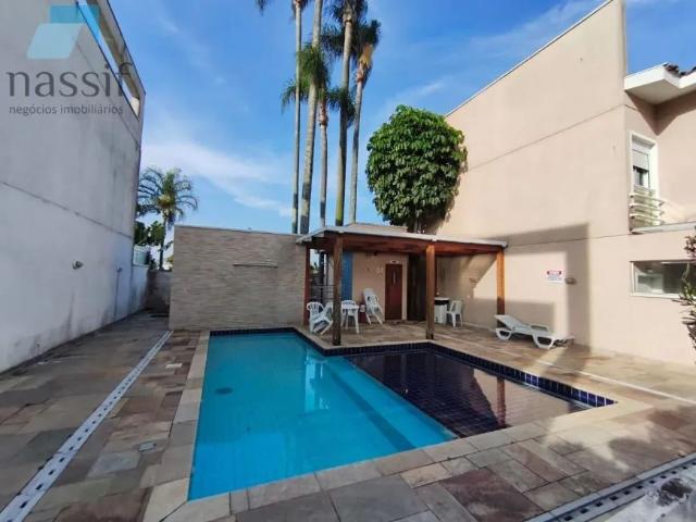 Casa de Condomínio com 3 Quartos para alugar, 160m² Vila Oliveira