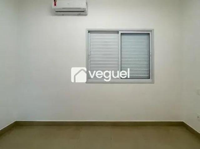 Casa de Condomínio com 3 Quartos para alugar, 162m² Centro