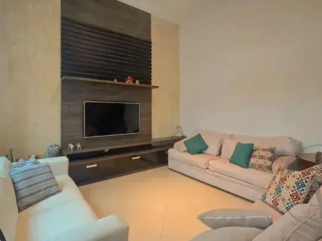 Casa de Condomínio com 3 Quartos para alugar, 179m² Parque Esplanada