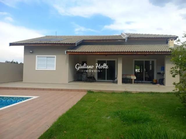Casa de Condomínio com 3 Quartos para alugar, 180m² Vitassay