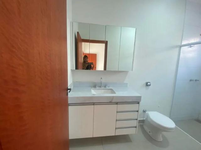 Casa de Condomínio com 3 Quartos para alugar, 185m² Condomínio Residencial Mont Blanc