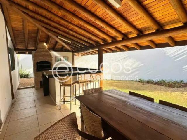 Casa de Condomínio com 3 Quartos para alugar, 190m² Gávea