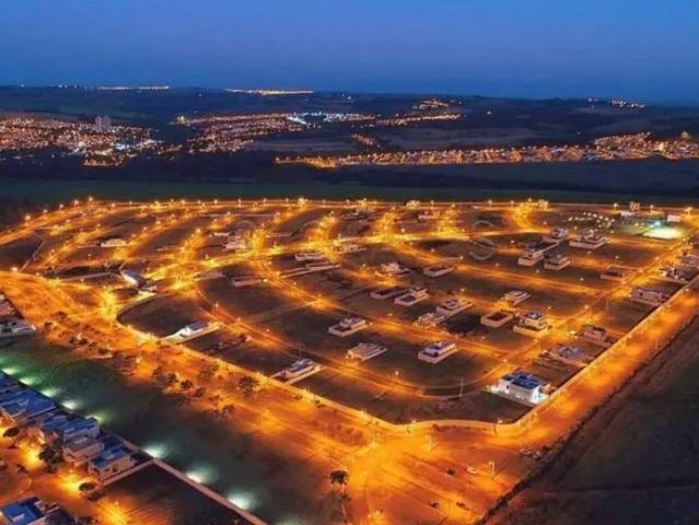Casa de Condomínio com 3 Quartos para alugar, 190m² Vila do Golf