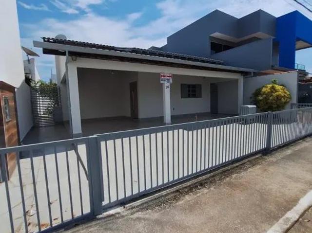 Casa de Condomínio com 3 Quartos para alugar, 200m² Nova Esperança