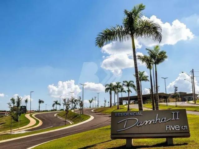 Casa de Condomínio com 3 Quartos para alugar, 200m² Parque Residencial Damha II