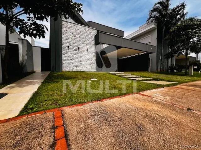 Casa de Condomínio com 3 Quartos para alugar, 206m² Jardim Sul