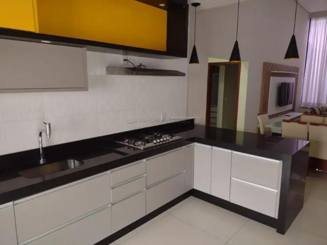Casa de Condomínio com 3 Quartos para alugar, 210m² Chácaras Residenciais Santa Maria