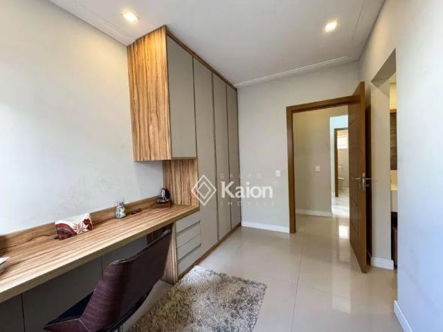 Casa de Condomínio com 3 Quartos para alugar, 210m² Loteamento Residencial Una