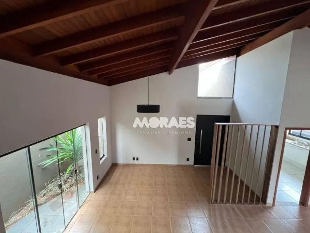 Casa de Condomínio com 3 Quartos para alugar, 220m² Residencial Villaggio III