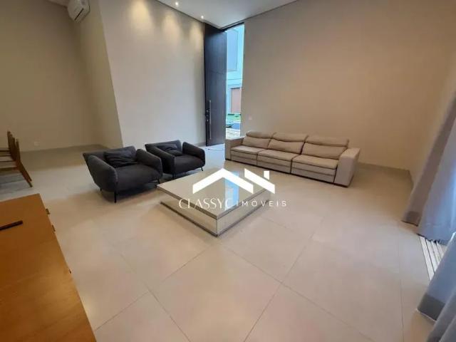 Casa de Condomínio com 3 Quartos para alugar, 240m² Jardim Sul