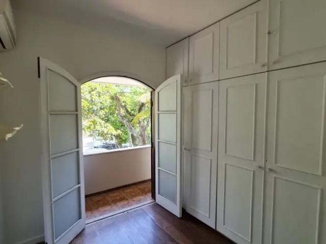 Casa de Condomínio com 3 Quartos para alugar, 251m² Barra da Tijuca
