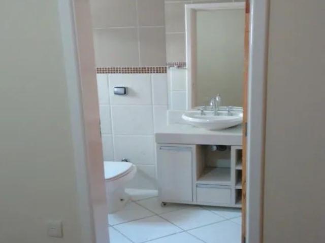 Casa de Condomínio com 3 Quartos para alugar, 260m² Parque Residencial Villa dos Inglezes