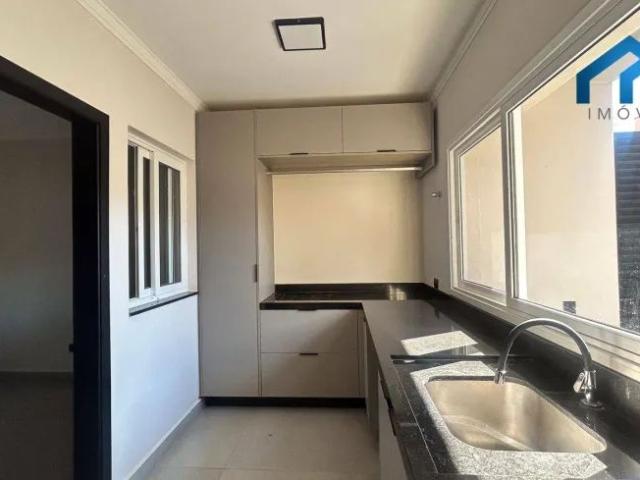 Casa de Condomínio com 3 Quartos para alugar, 282m² Condomínio Portella