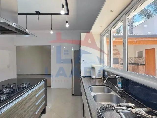 Casa de Condomínio com 3 Quartos para alugar, 314m² Jardim Portal de Itaici