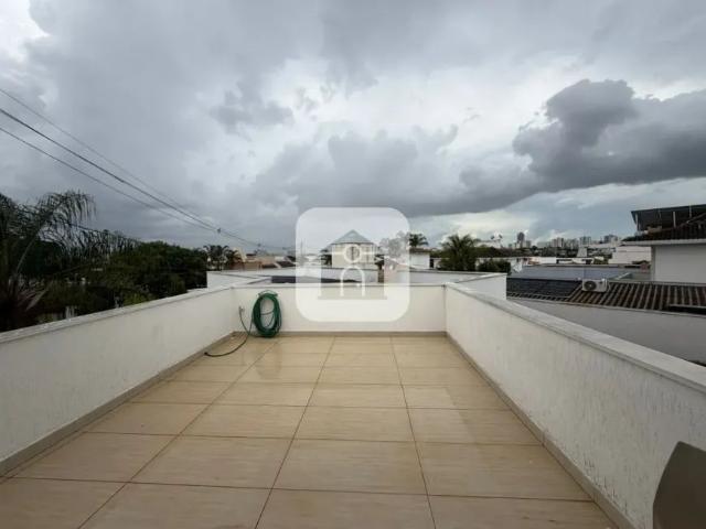 Casa de Condomínio com 3 Quartos para alugar, 320m² Jardim Inconfidência