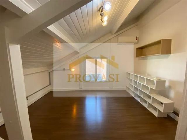 Casa de Condomínio com 3 Quartos para alugar, 322m² Residencial Quatro