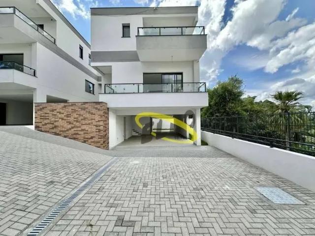 Casa de Condomínio com 3 Quartos para alugar, 326m² Granja Viana