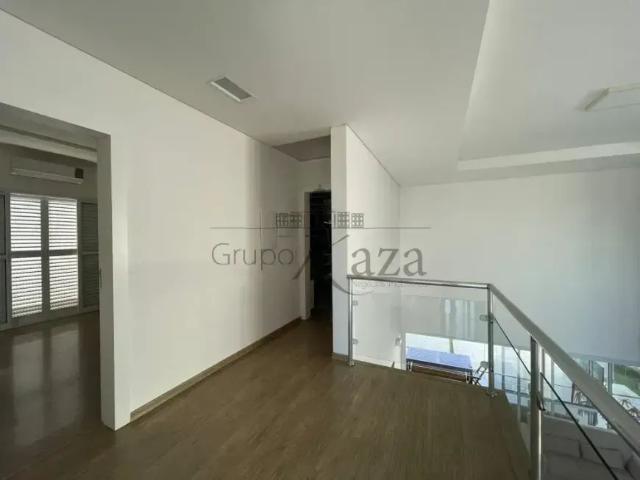 Casa de Condomínio com 3 Quartos para alugar, 329m² Urbanova