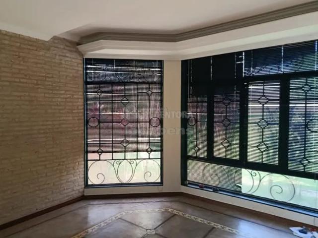 Casa de Condomínio com 3 Quartos para alugar, 335m² Parque Residencial Damha