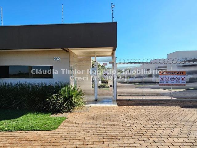Casa de Condomínio com 3 Quartos para Alugar por R$ 2.700/mês
