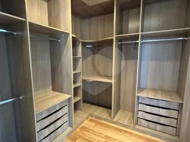 Casa de Condomínio com 3 Quartos para venda ou aluguel, 215m² Morumbi