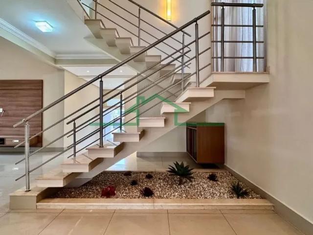 Casa de Condomínio com 3 Quartos para venda ou aluguel, 260m² Morato