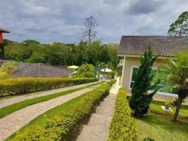 Casa de Condomínio com 3 Quartos para venda ou aluguel, 295m² Recanto Suisso