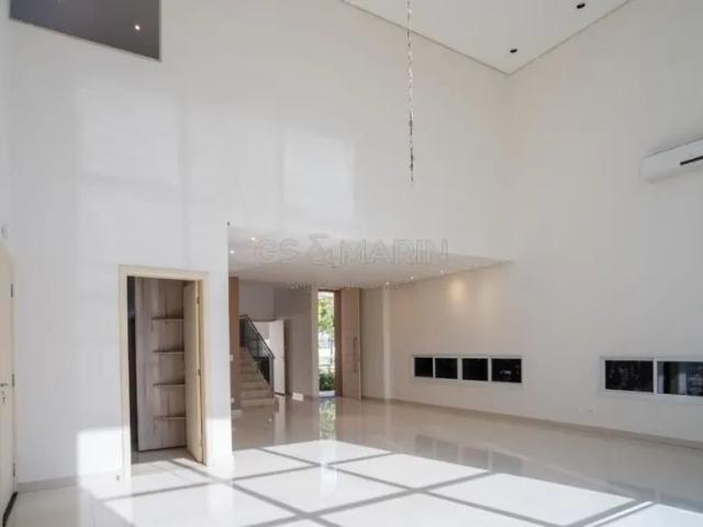 Casa de Condomínio com 3 Quartos para venda ou aluguel, 300m² Recanto do Salto