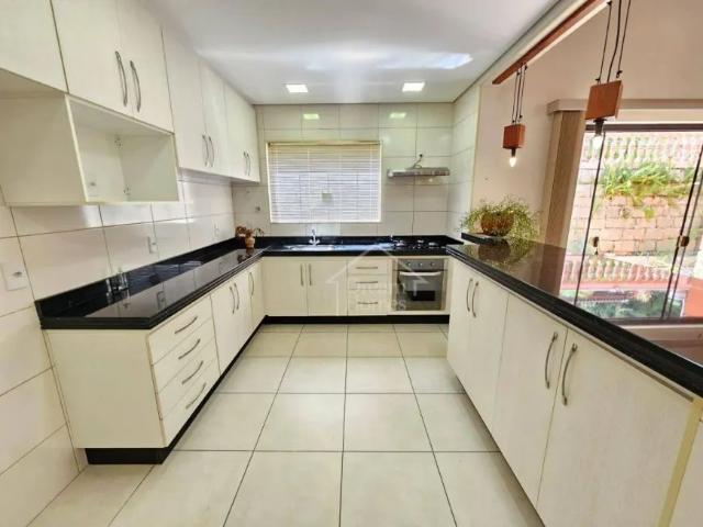 Casa de Condomínio com 3 Quartos para venda ou aluguel, 348m² Condominio Marambaia