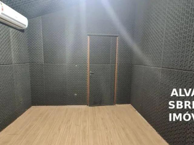 Casa de Condomínio com 3 Quartos para venda ou aluguel, 367m² Jardim Theodora
